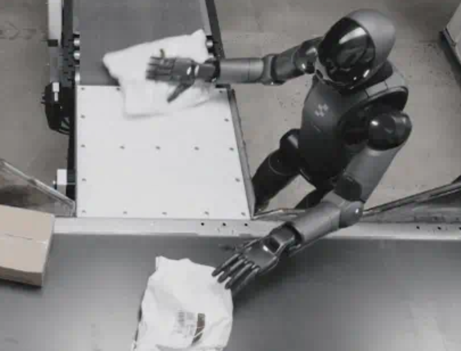 Figure’s Helix: Advancing humanoid robotics in logistics | Electronics360