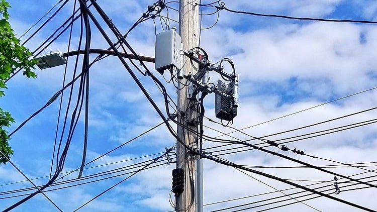 Scaling mmWave: Inside the push to bridge 5G and 6G | Electronics360