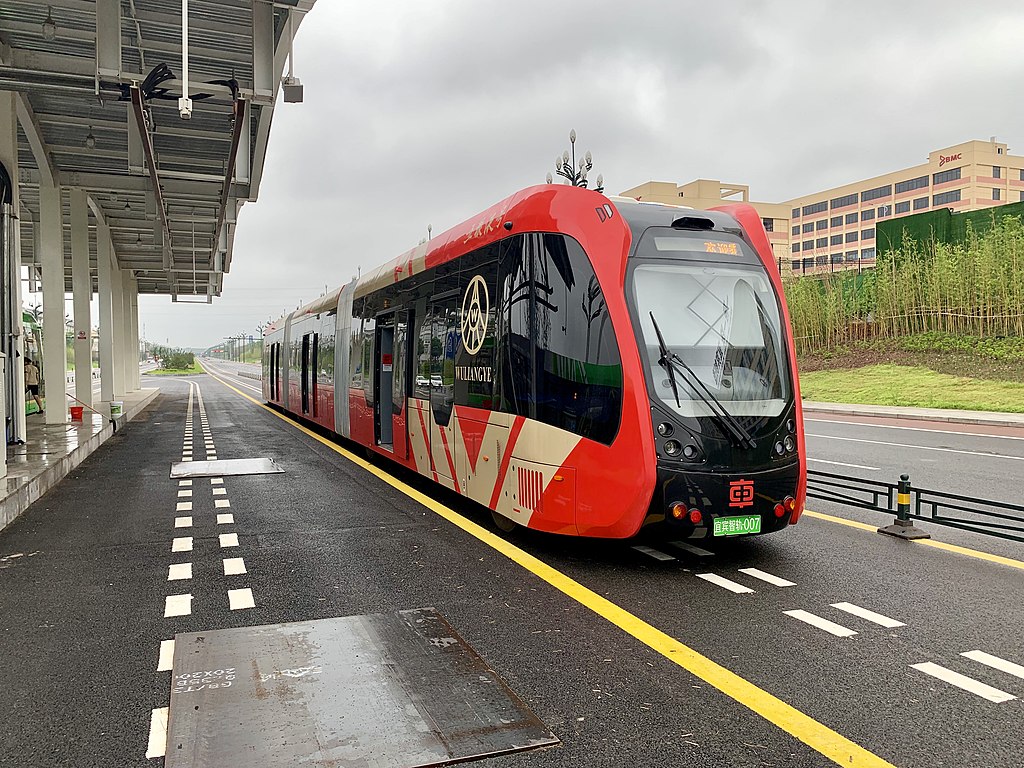 Self-driving buses that go wherever you want? How the UK is trying to ...