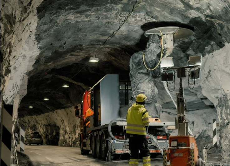 Giant robot saw with 2,000 mm blades revolutionizes concrete cutting ...