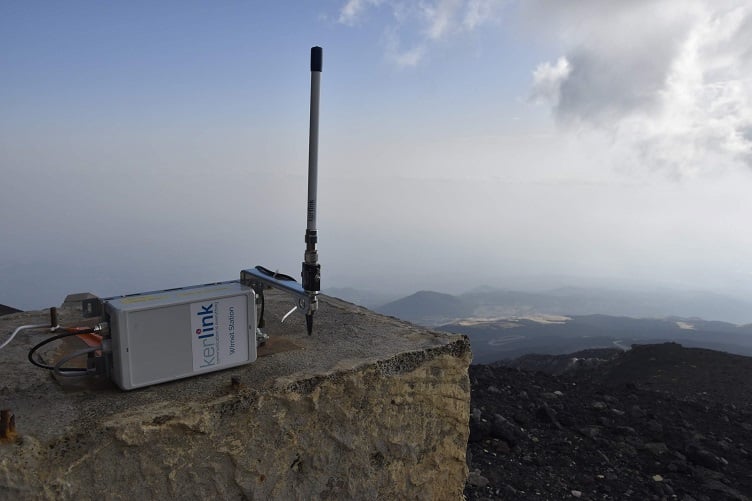 LoRaWAN experiment connects IoT for scientists studying an active volcano | Electronics360