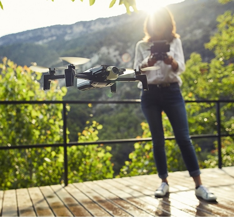 New 4K HDR Drone Collapses to be Small Enough to Fit Into a Pocket ...