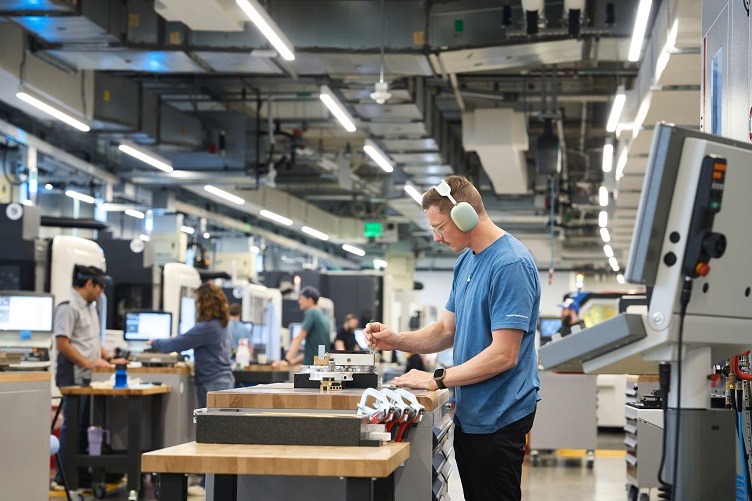 Apple to invest $500 billion domestically | Electronics360